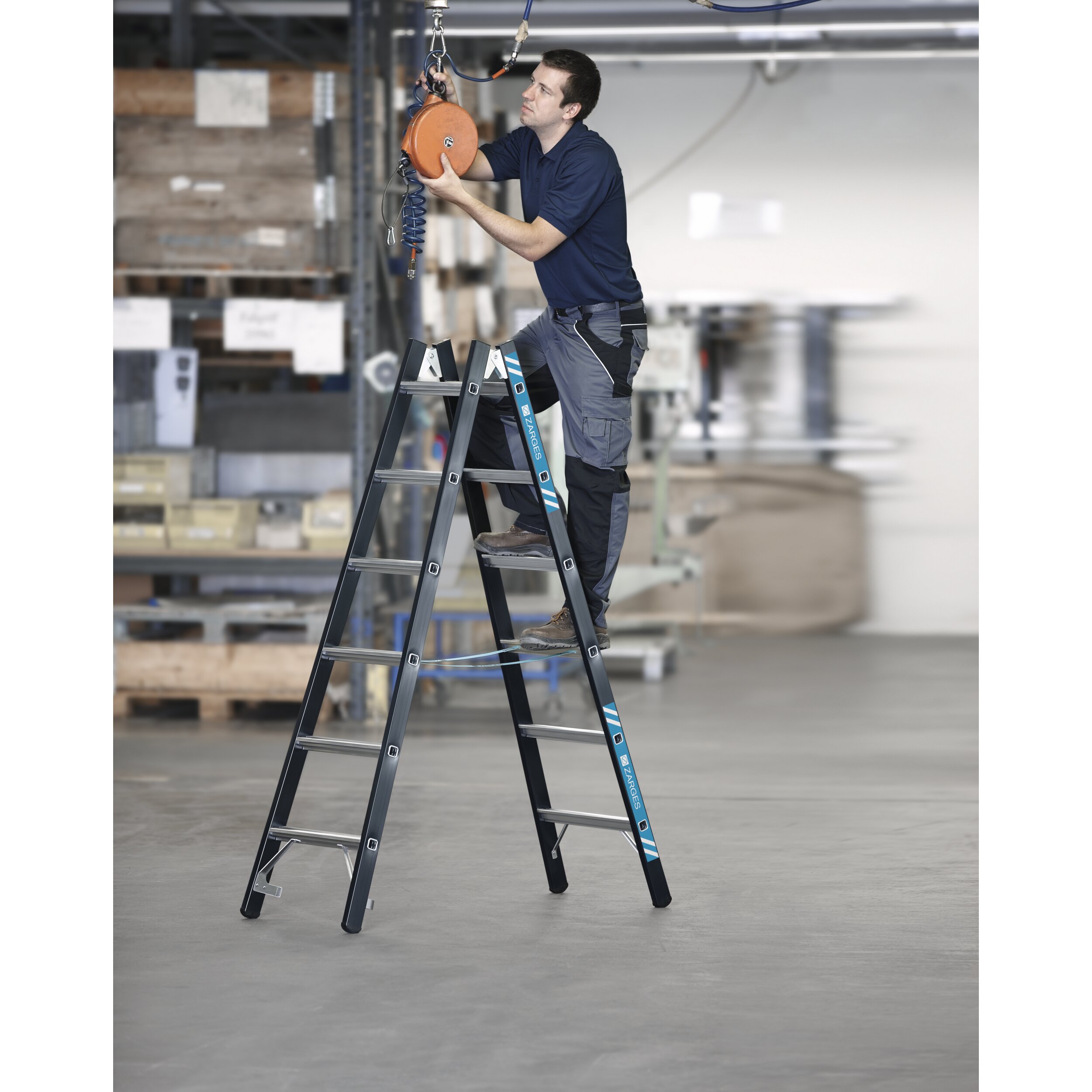 Megastep B | Escalera de tijera, bilateral | ZARGES - innovaciones en ...